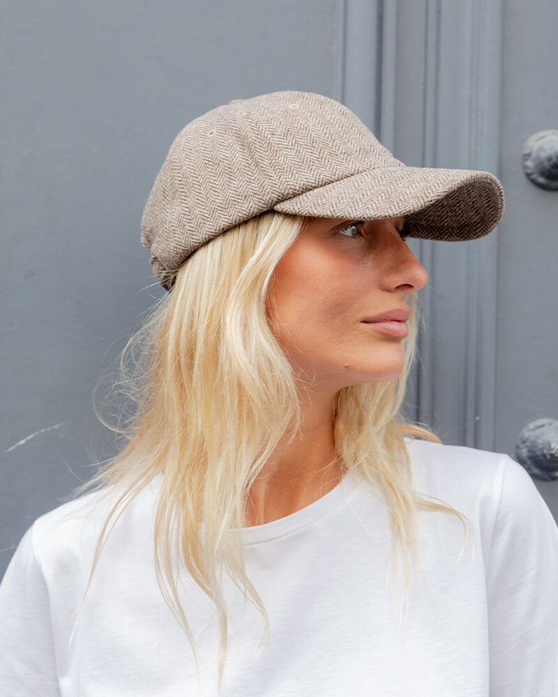 The Lewis Cap – Mister k.